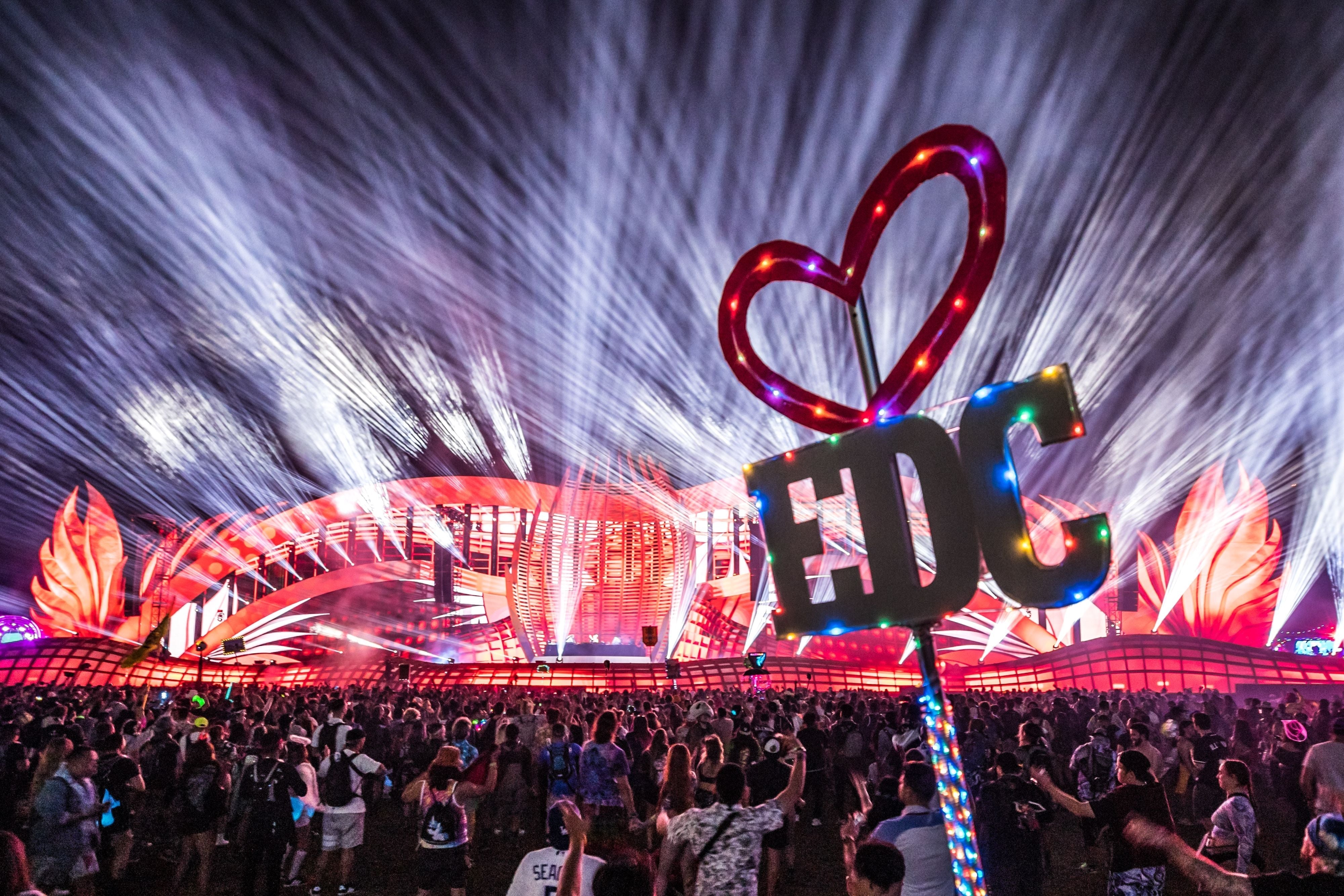 How to Make a Rave Totem for Festival Season | iHeartRaves